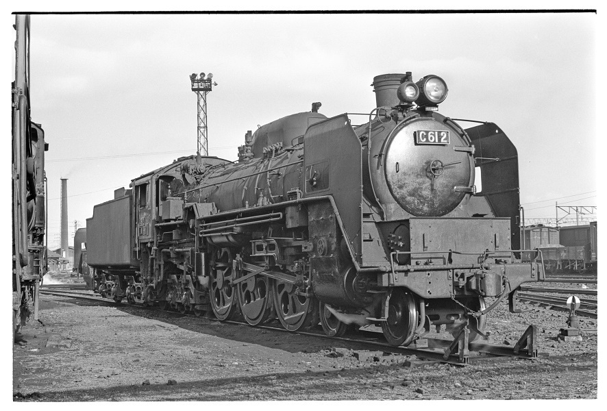 青森機関区にてC61をじっくり撮影(1) 昭和44年3～4月東北・北海道撮影日記: 上荻野模型鉄道