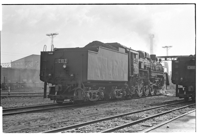 青森機関区にてC61をじっくり撮影(1) 昭和44年3～4月東北・北海道撮影日記: 上荻野模型鉄道